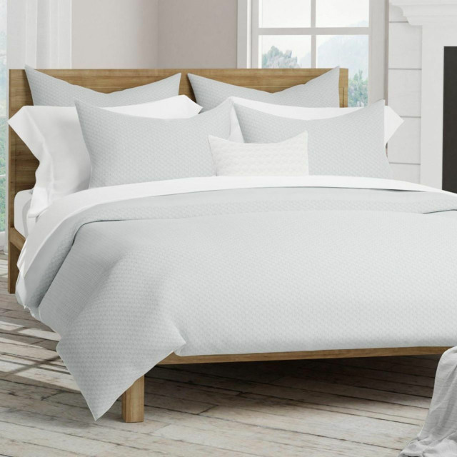 Lagos Glacier Luxury Cotton Bedding for Elegant Comfort