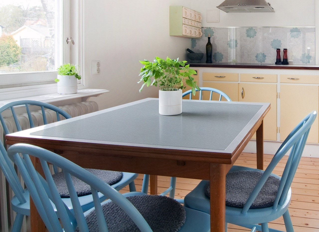 Hometex Biosafe Anti-Microbial PVC Table Protector Mat, Rectangular