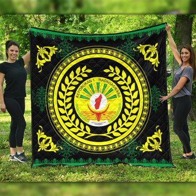 Madagascar Quilt Floral Circle