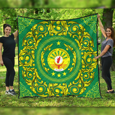 Madagascar Quilt Royal Floral Frame