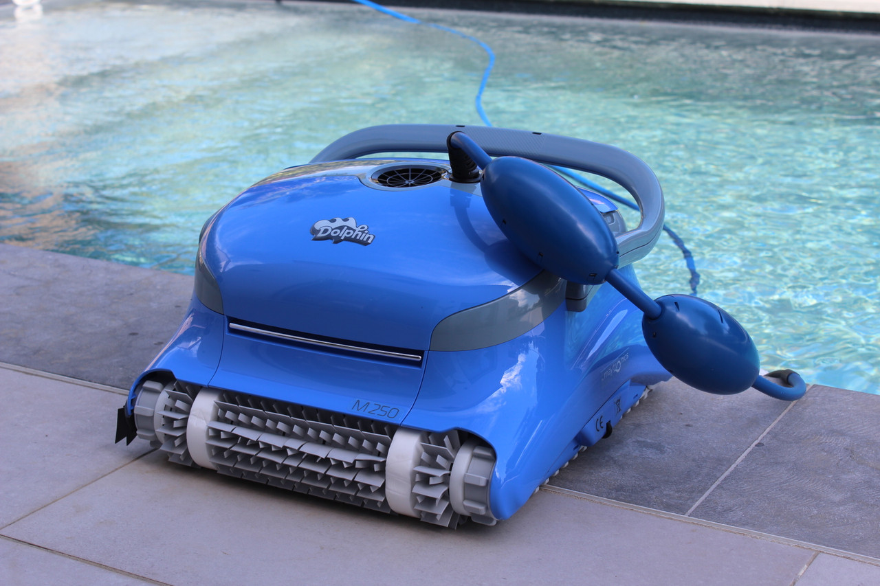 Dolphin Supreme M250 Automatic Swimming Pool Cleaner