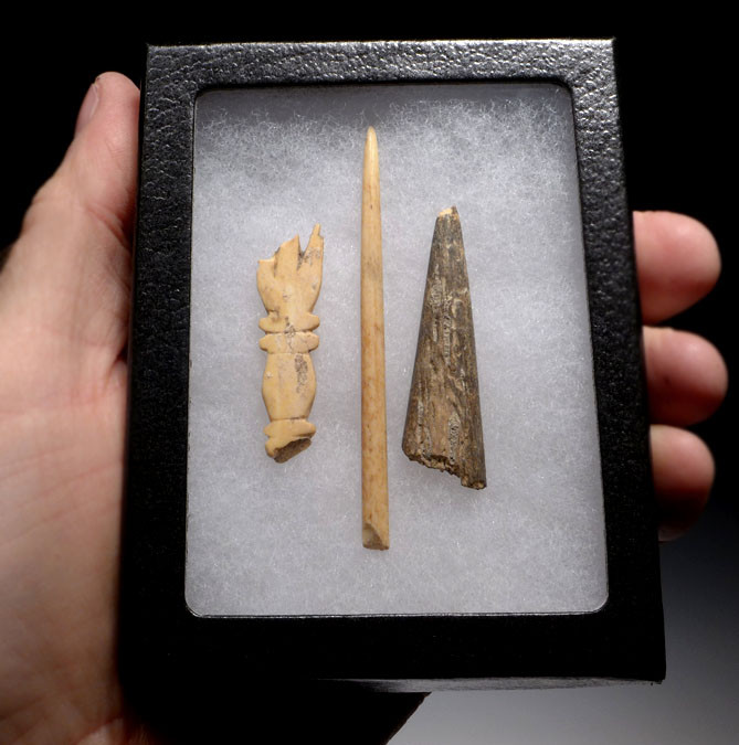 PRE-COLUMBIAN AZTEC BONE ARTIFACTS TOOLS NEEDLE