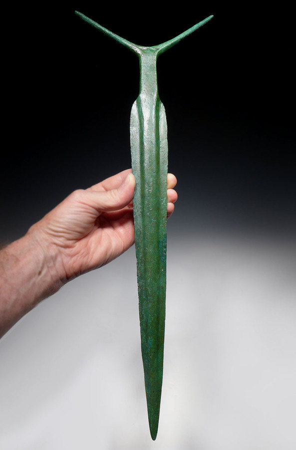 FINEST INVESTMENT-CLASS ANCIENT COPPER ANTENNA SWORD FROM THE HARAPPAN ...