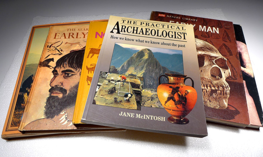 PREHISTORIC MAN USED BOOKS ON ARCHAEOLOGY STONE AGE MAN