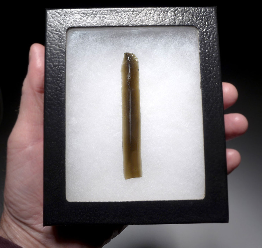 LARGE AZTEC PRE-COLUMBIAN GREEN CRYSTAL OBSIDIAN BLOOD-LETTING ...
