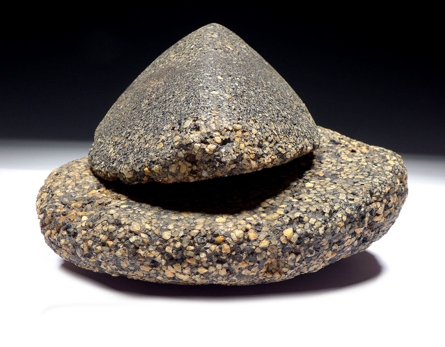 TENERIAN AFRICAN NEOLITHIC FERRICRETE GRINDING MILL AND ORIGINAL ...