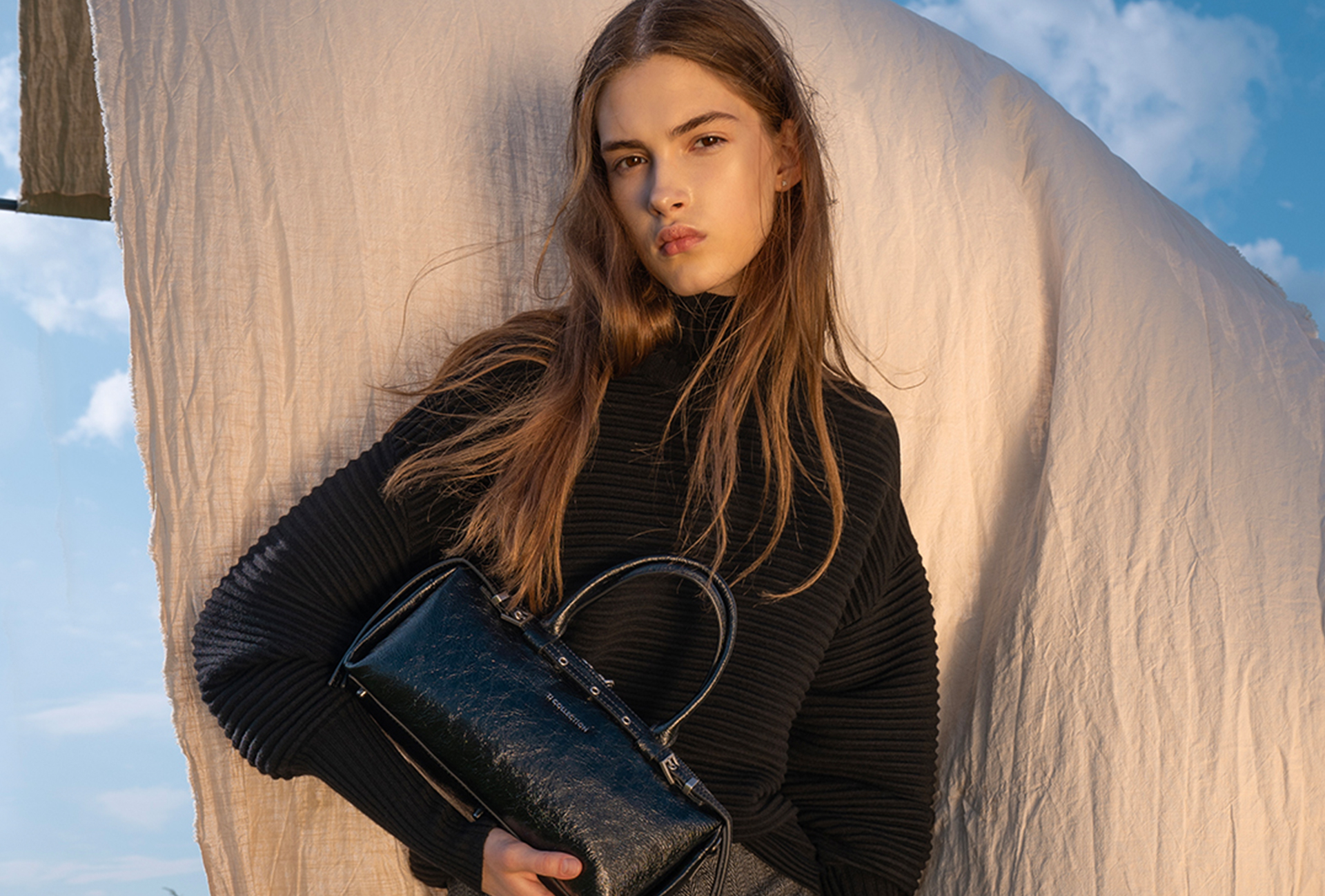 TJ COLLECTION Designer Shoes, Bags & Clothing | Official Online Store