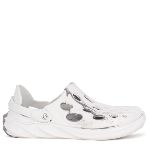 White Lightweight Amphibian Sandals | TJ COLLECTION