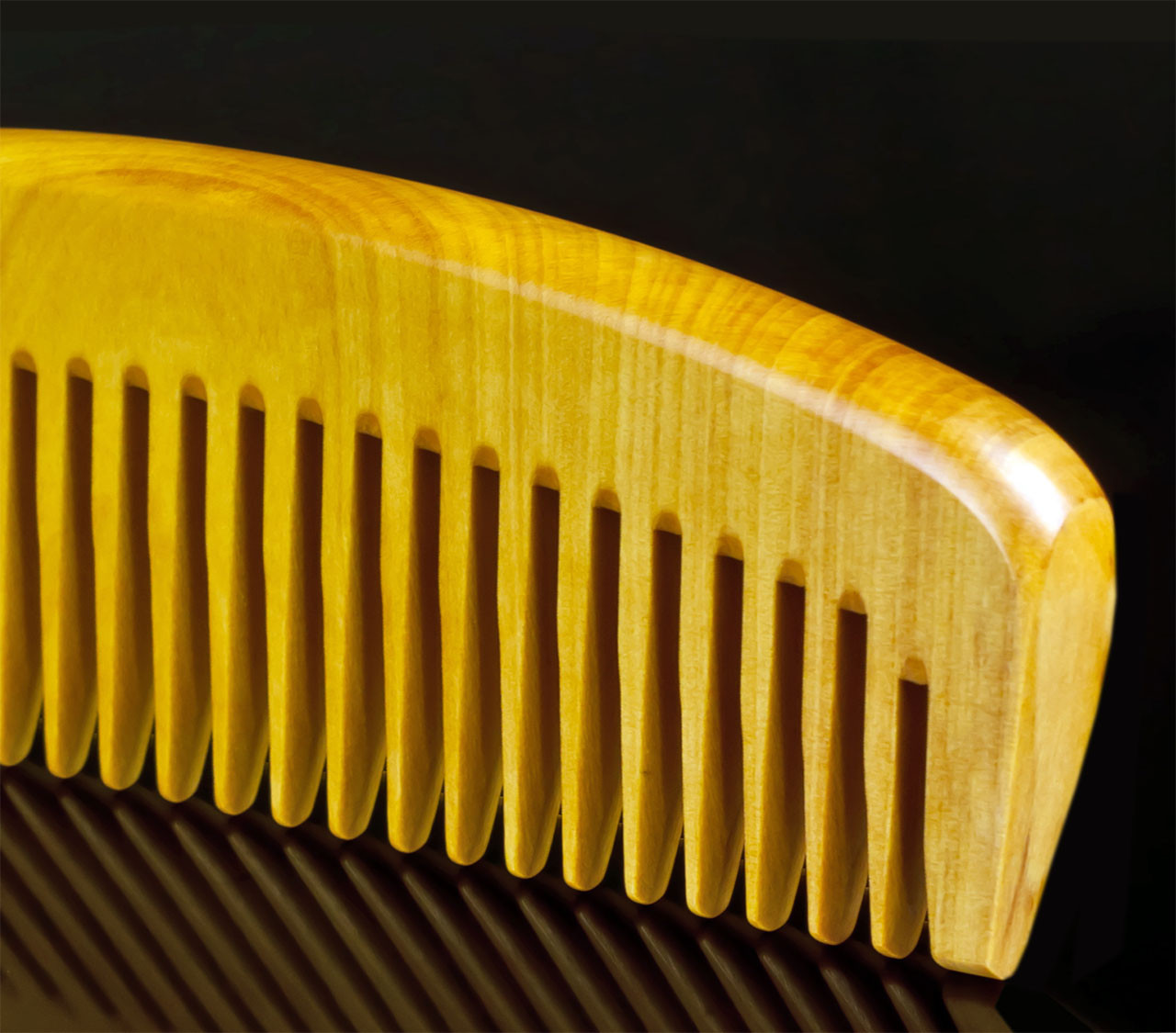 Traditional Japanese Tsuge Boxwood Comb (Tokigushi style)