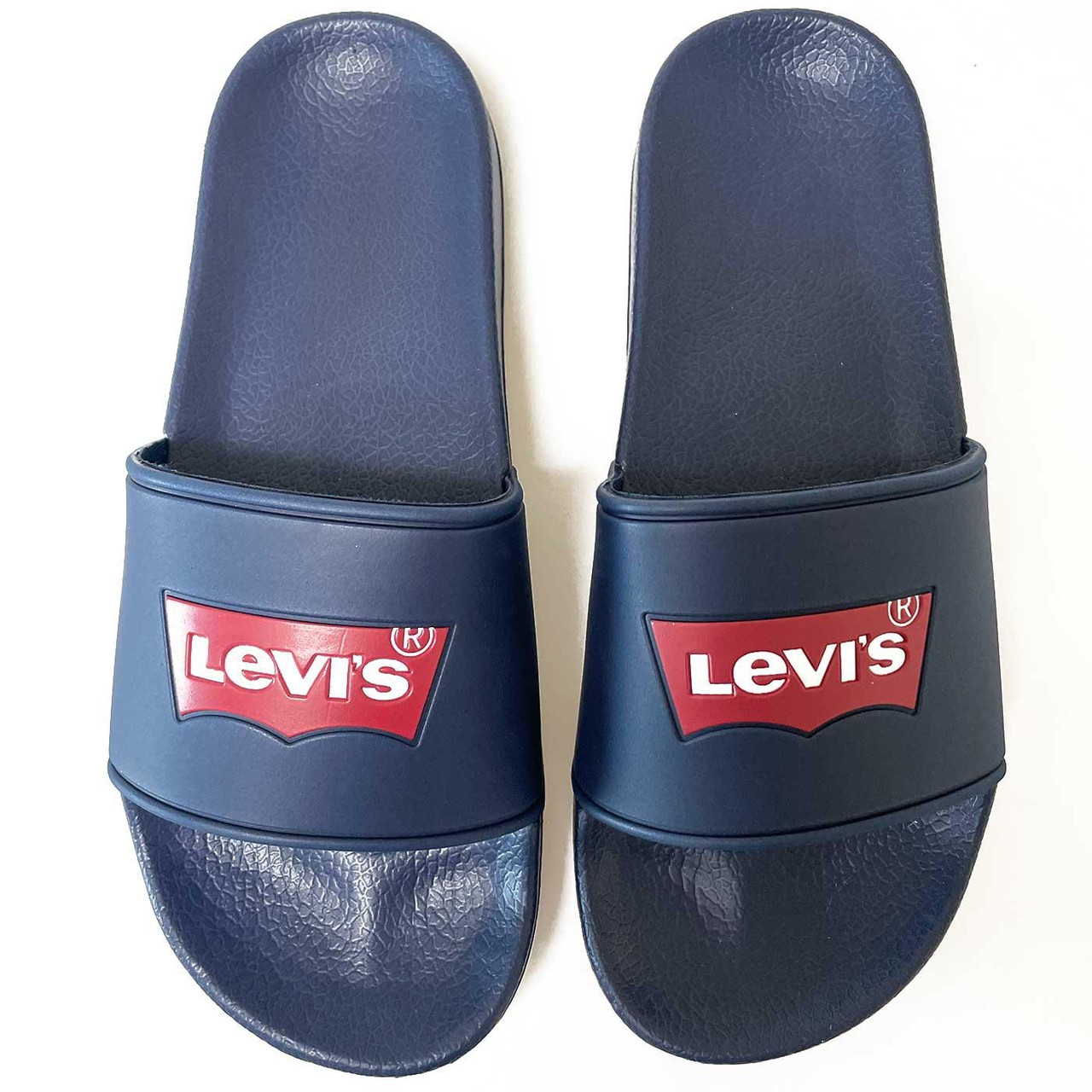 June Levi's® Retro 90s Batwing Beach Sliders NB