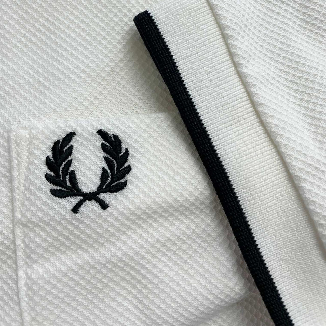 Fred Perry Men's Mod Pocket Detail Pique Tee in Snow White