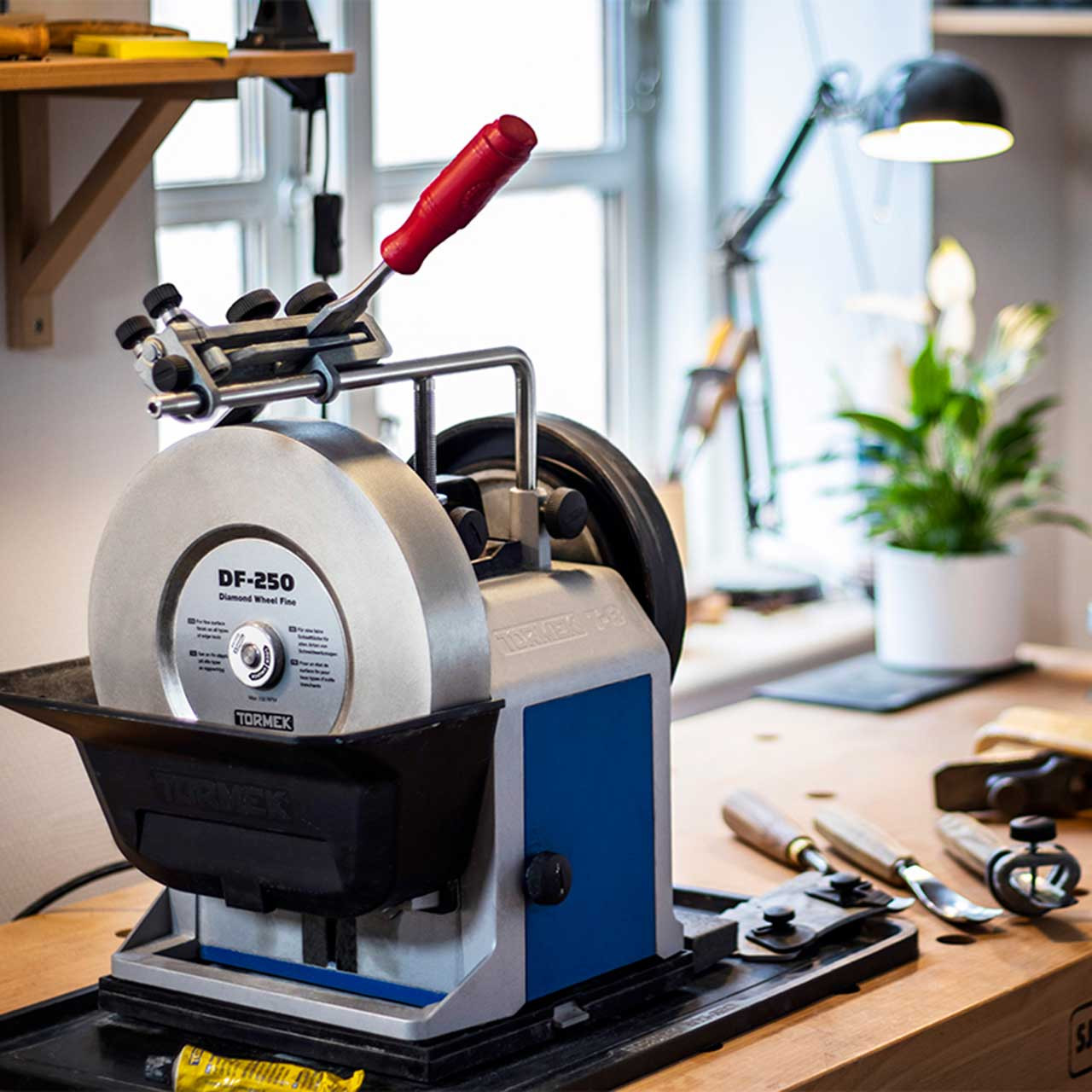 Tormek® Water Cooled Sharpening System T-8 Grinder