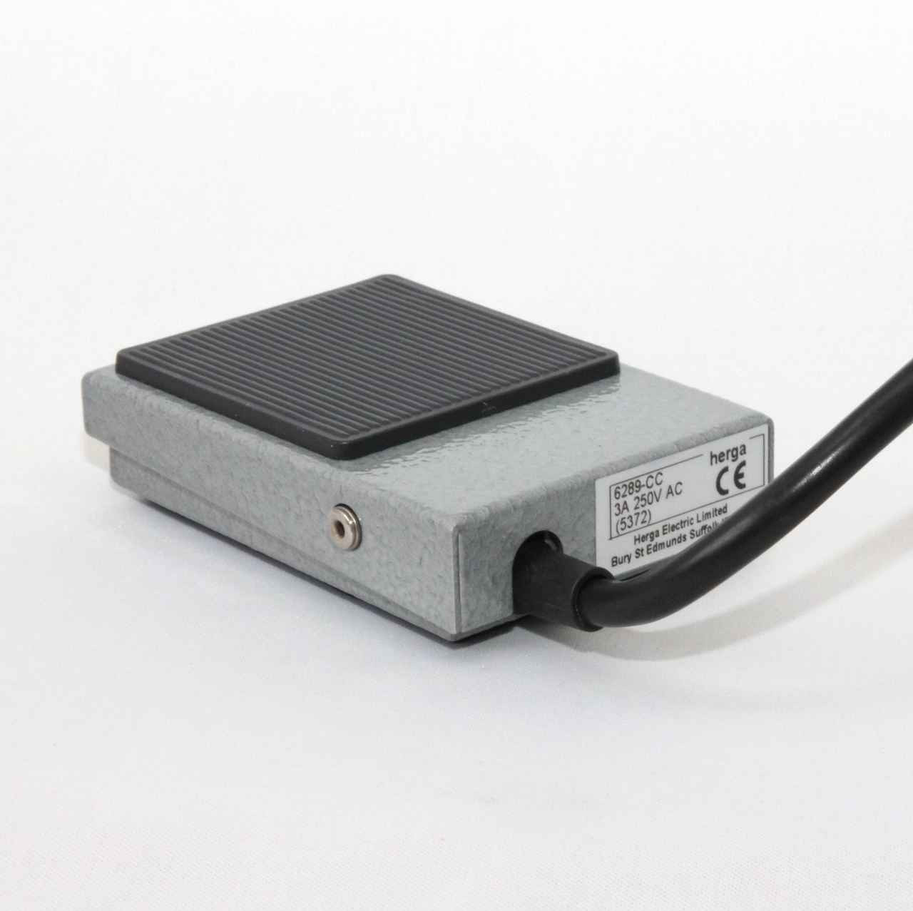 HERGA SK-6289-CC Single Pole Change/Over Contacts - FixTheBog