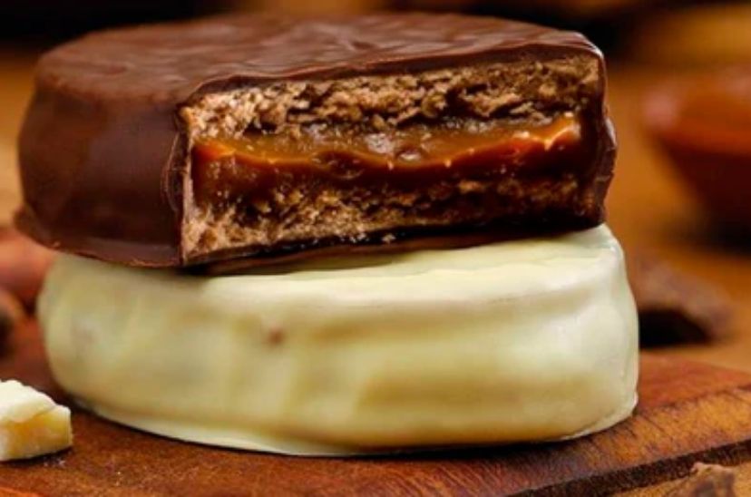 What Types Of Alfajores Are There And When Are They Eaten? - Latinafy