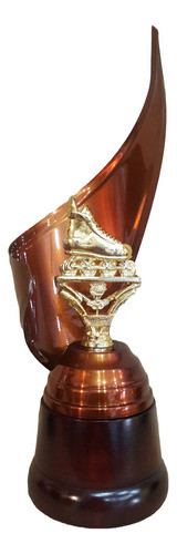 CABPremiaciones Metal Trophy Roller Skate 32cm Wooden Base