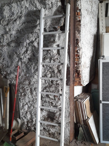 Strong Wooden Ladders 36cm x 2 Meters