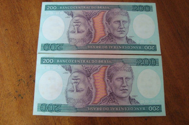 Brazilian Banknote 200 Cruzeiros Princesa Isabel / Lot of 2