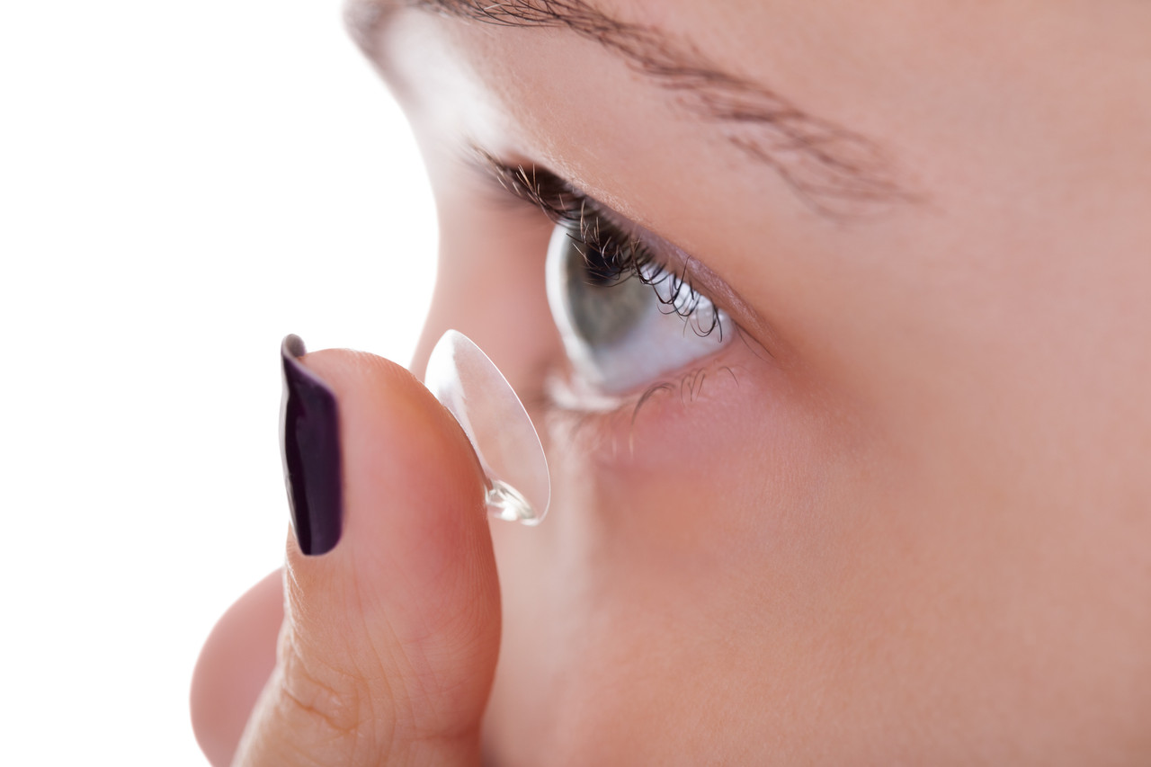 Signs of a Bad Contact Lens Fit: A Clear Path to Comfort - WebEyeCare