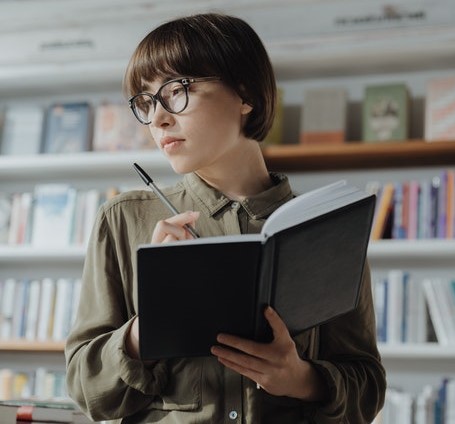 The Trendiest Geeks Using Eyewear Right Now - WebEyeCare