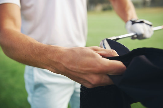 How to Choose and Maintain Golf Clubs: 7 Pro Tips - The Green Tanners