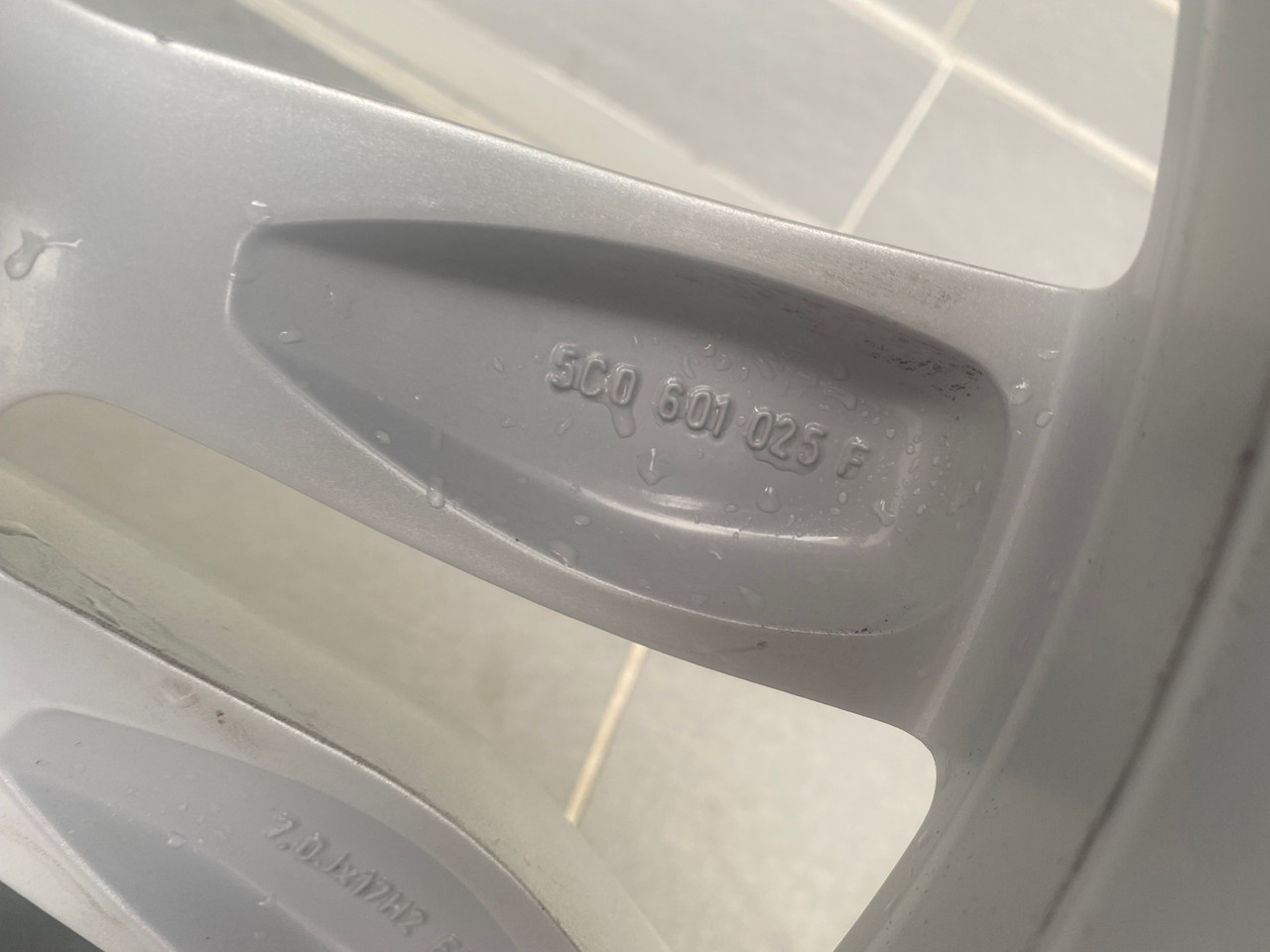 VW BEETLE 2012-2106 USED 17 INCH MAG WHEEL 5C0 601 025 F - Parts 4 ...