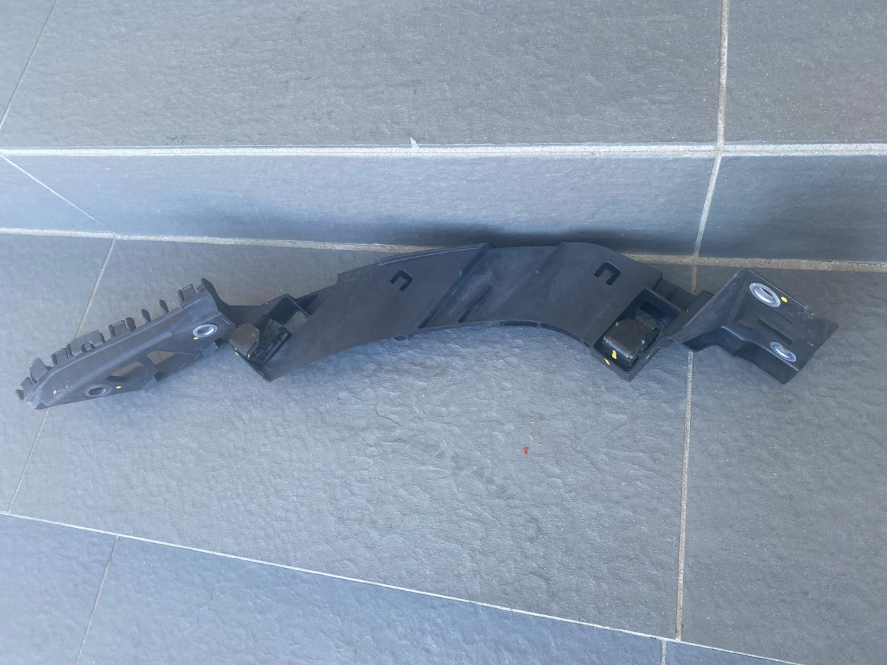 VW POLO 6R USED LH LOWER HEADLIGHT BRACKET 6R0 805 071 E - Parts 4 ...