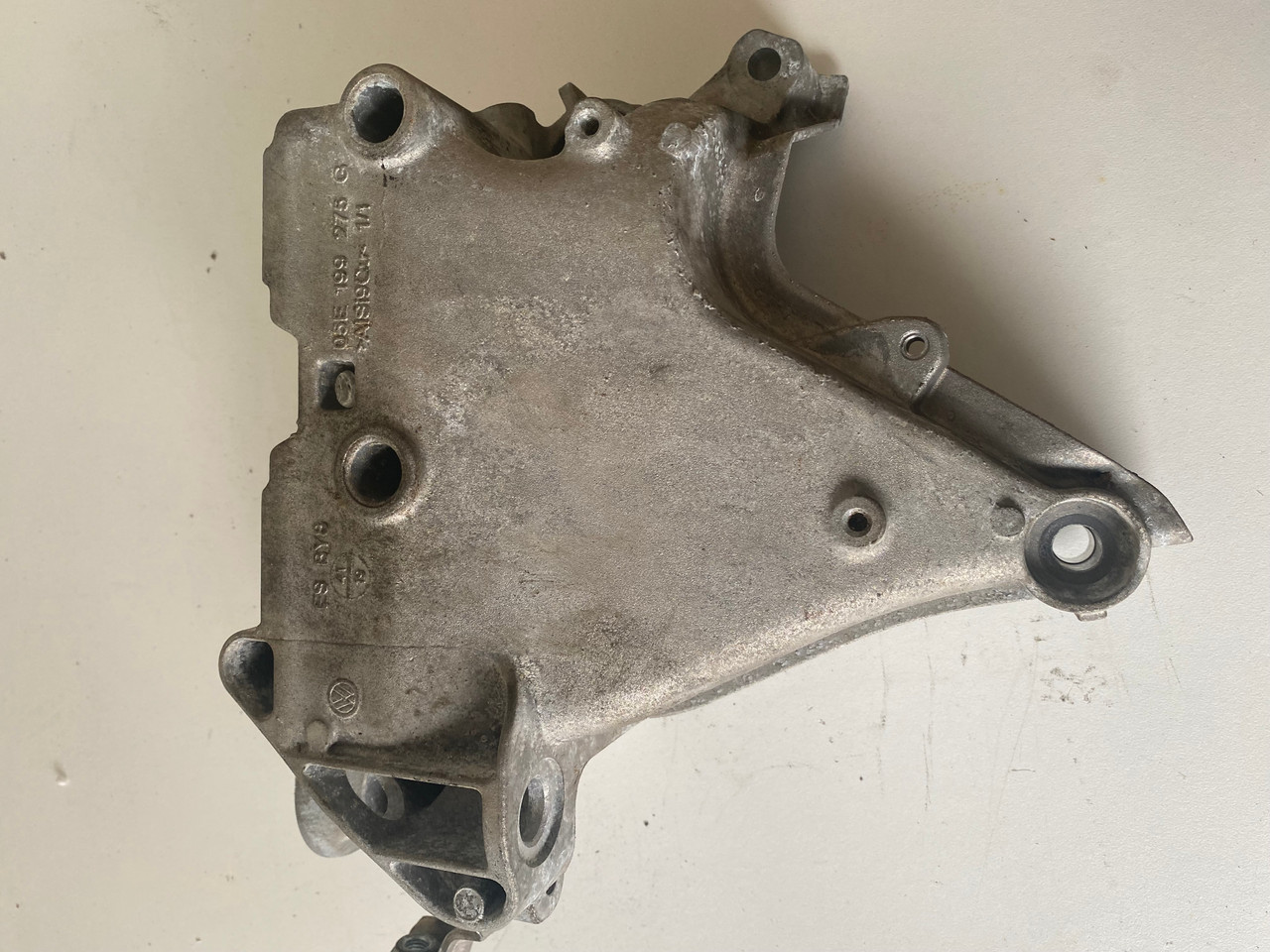 VW AUDI 1.5 TSI DAD USED FRONT ENGINE ALLOY BRACKET 05E 199 275 G ...