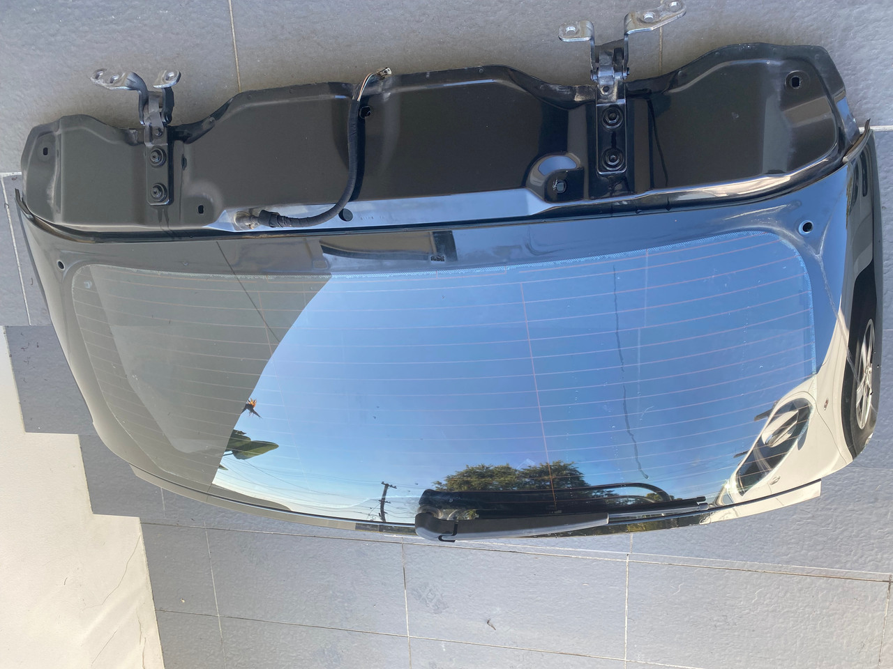 BMW X5 E70 USED TAILGATE GLASS - Parts 4 European Cars