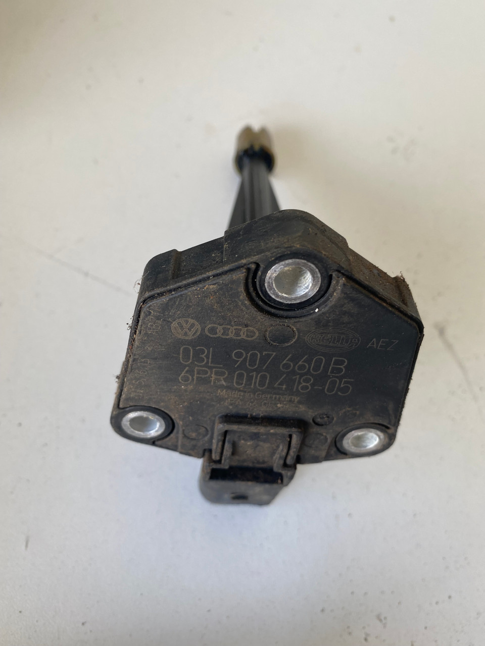 VW AMAROK 2L TDI USED OIL SUMP SENSOR 03L 907 660 B - Parts 4 European Cars