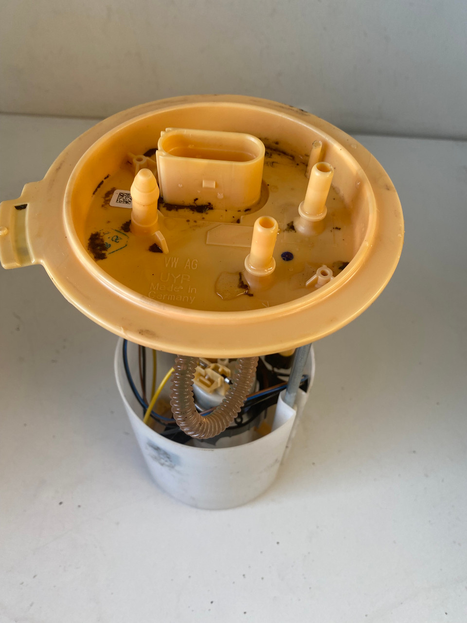 VW PASSAT CC 3C 2L TDI USED FUEL PUMP 3C0 919 050 AC - Parts 4 European ...