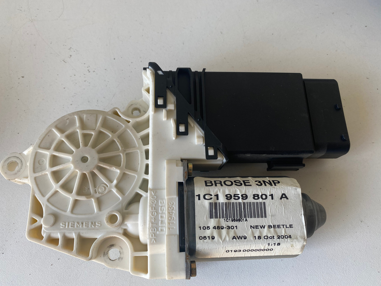 VW BEETLE 1998-2010 USED RHF WINDOW MOTOR 1C1 959 801 A - Parts 4 ...