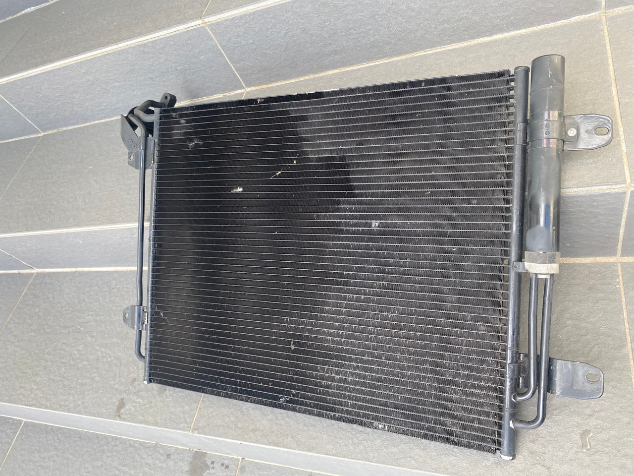 VW TIGUAN USED AC CONDENSOR 5N0 820 411 C - Parts 4 European Cars