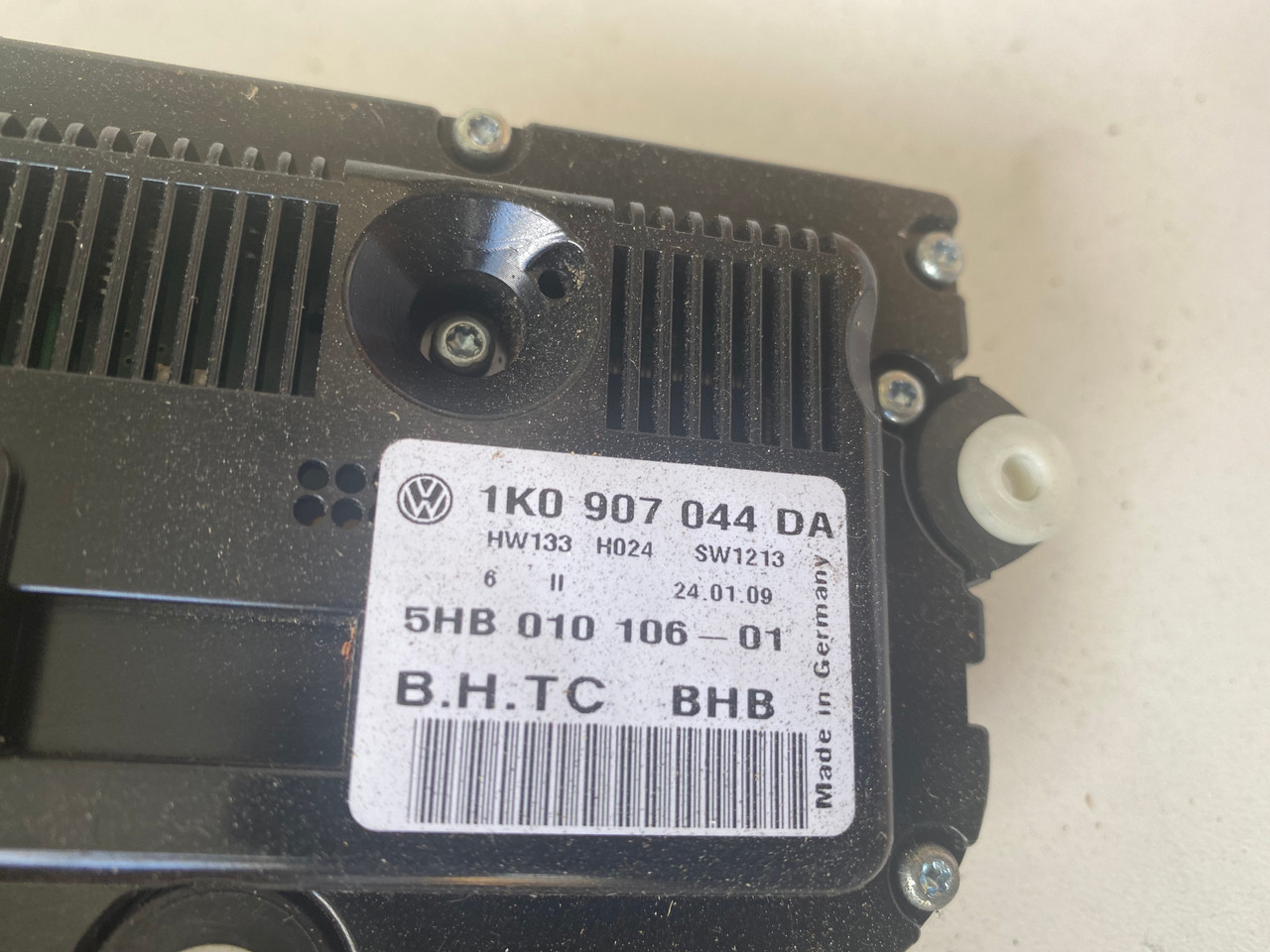 VW TIGUAN USED CLIMATE CONTROL PANEL 1K0 907 044 DA - Parts 4 European Cars