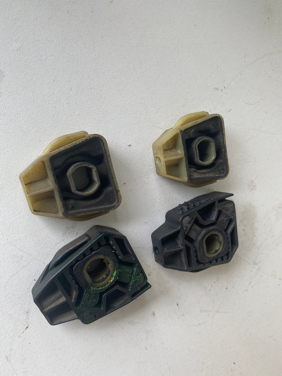 VW GOLF MK4 USED RADIATOR MOUNTS - Parts 4 European Cars