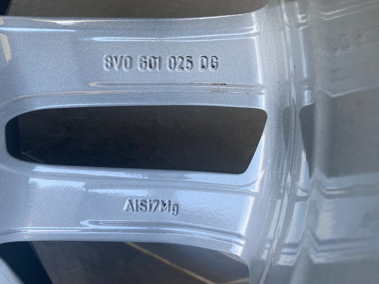 AUDI A3 8V USED 18 INCH MAG WHEELS 8V0 601 025 DG - Parts 4 European Cars