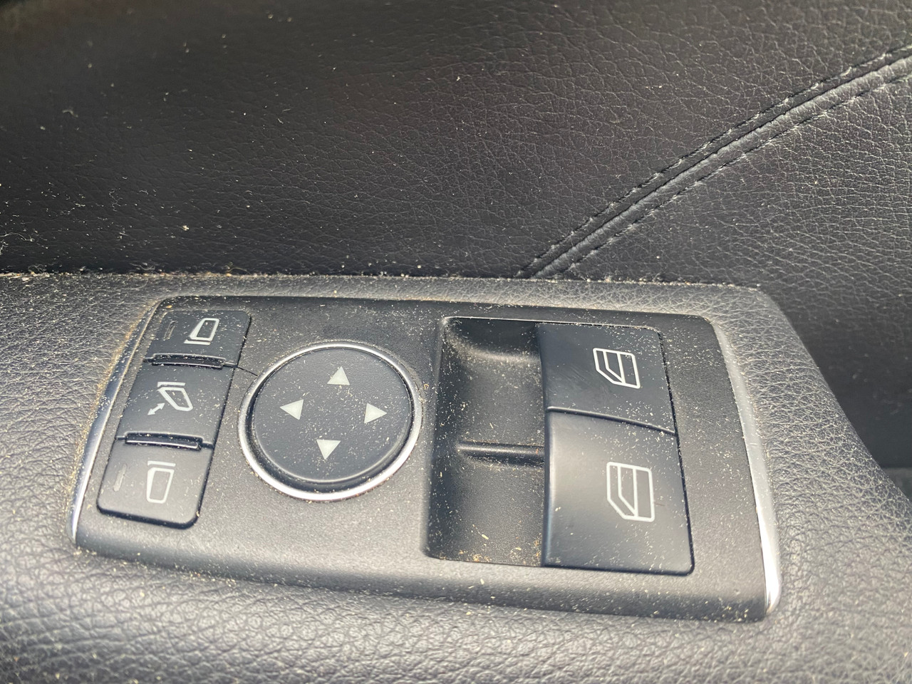 MERCEDES W204 COUPE USED RH WINDOW SWITCH PACK - Parts 4 European Cars