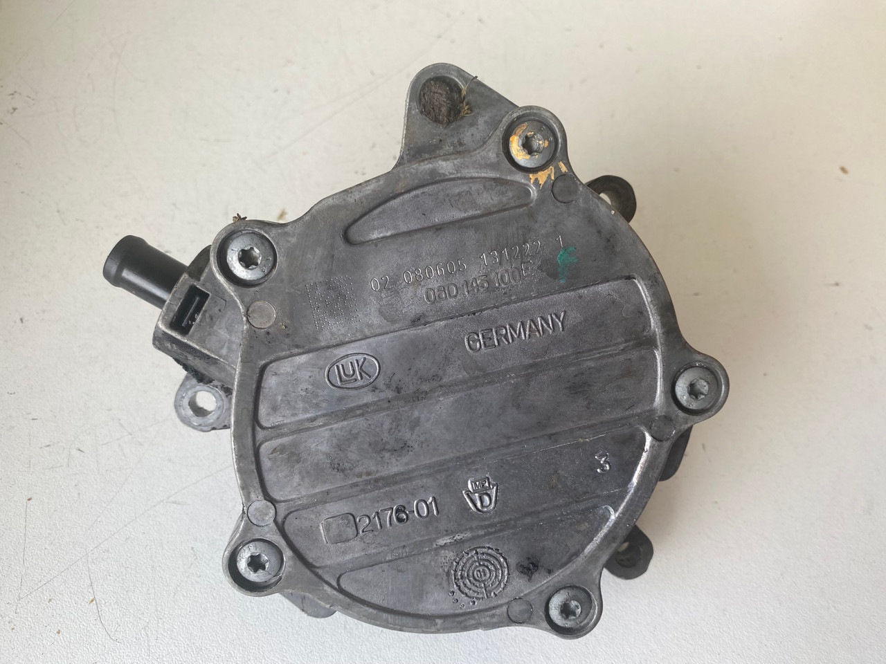 VW GOLF MK5 GTI A3 USED VACUUM PUMP 06D 145 100 E - Parts 4 European Cars