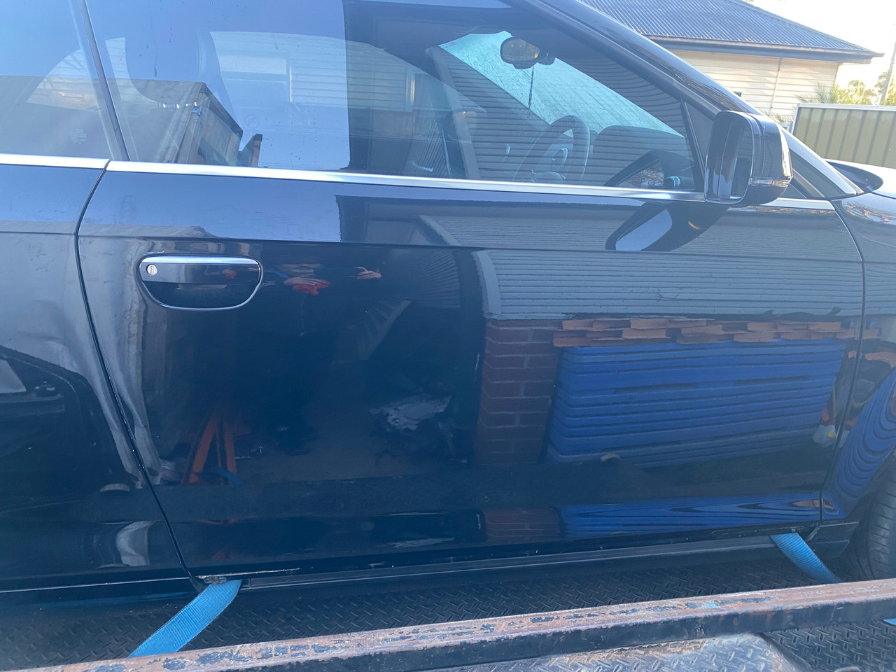 AUDI A3 8P CONVERTIBLE USED RH DOOR SHELL IN BLACK Z9Y PAINT CODE