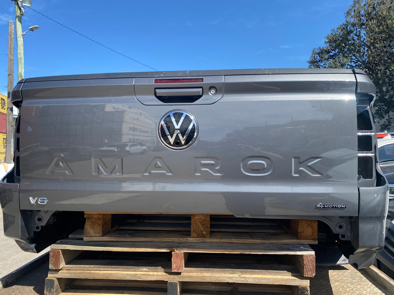 VW AMAROK 2024 V6 USED TAILGATE SHELL IN GREY 8I / 2F7 PAINT CODE ...