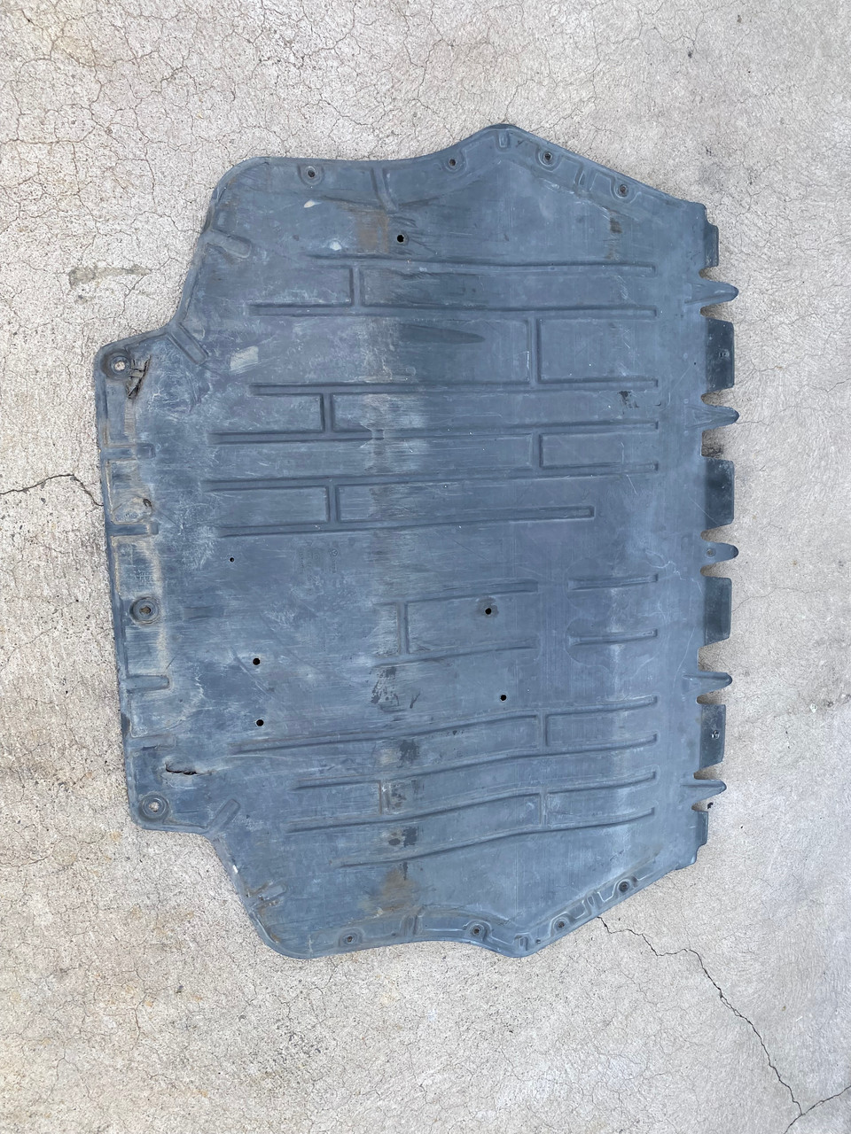 VW GOLF MK5 AUDI A3 8P DIESEL MODELS USED LOWER ENGINE COVER 1K0 825 237 AG