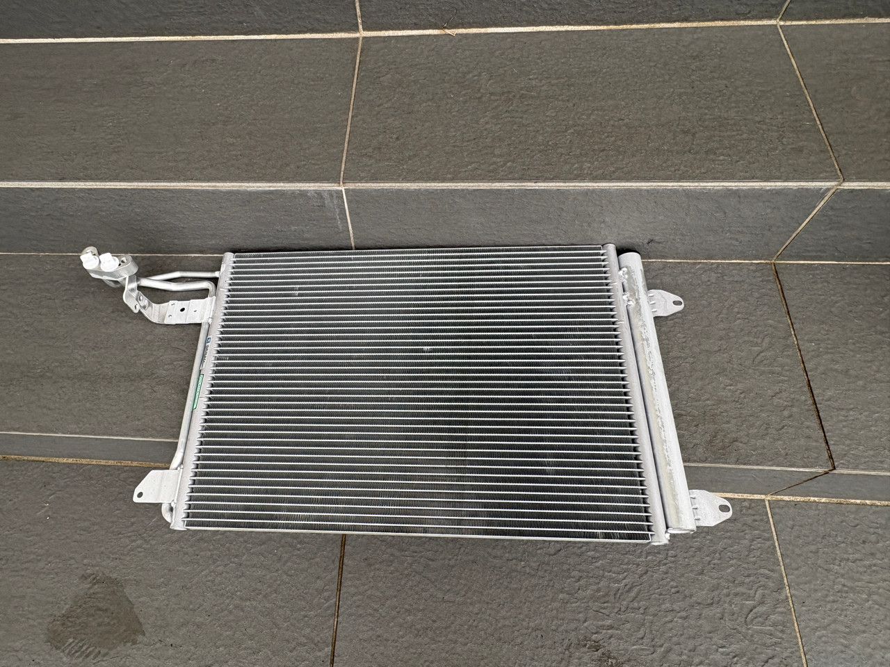 VW GOLF MK5 MK6 NEW NON GENUINE AC CONDENSOR