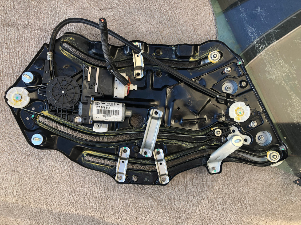 VW BEETLE CONVERTIBLE 2003-2008 USED LHR WINDOW REGULATOR 1Y0847275C ...