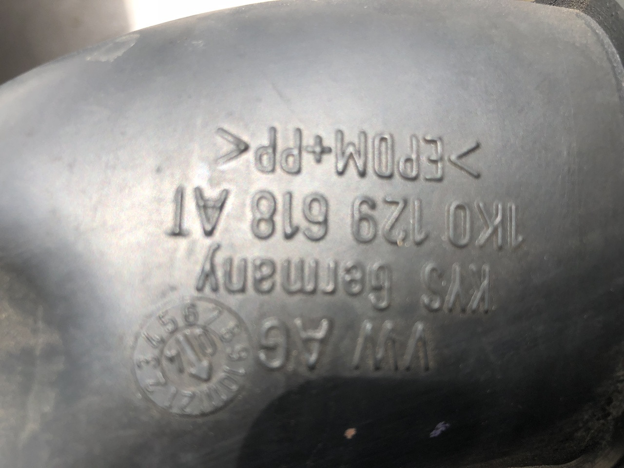 VOLKSWAGEN GOLF MK5 2L TDI USED AIR INTAKE 1KO 805 971 C - Parts 4 ...