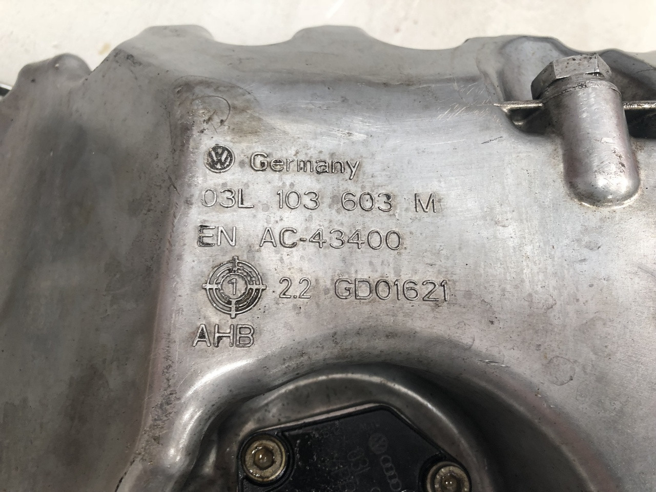 VW AMAROK DIESEL USED ENGINE SUMP 03L 103 603 M - Parts 4 European Cars