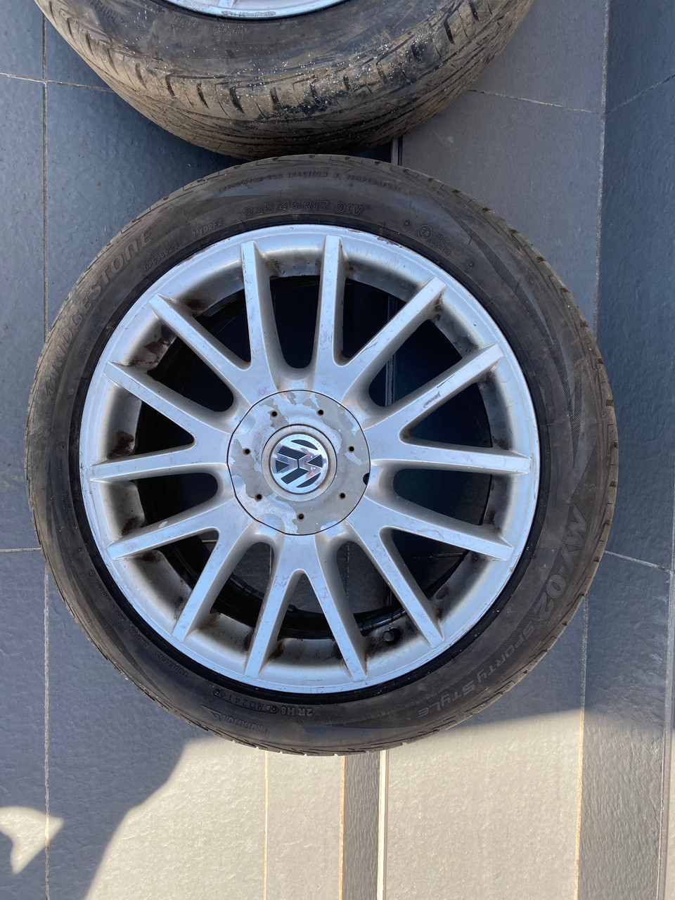 VW GOLF MK5 JETTA CADDY USED 17 INCH MAG WHEELS WITH GOOD TYRES ...