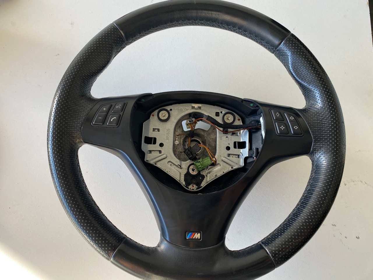 BMW E90 E92 E93 E88 E87 USED M TECH STEERING WHEEL 7839076-01 - Parts 4 ...