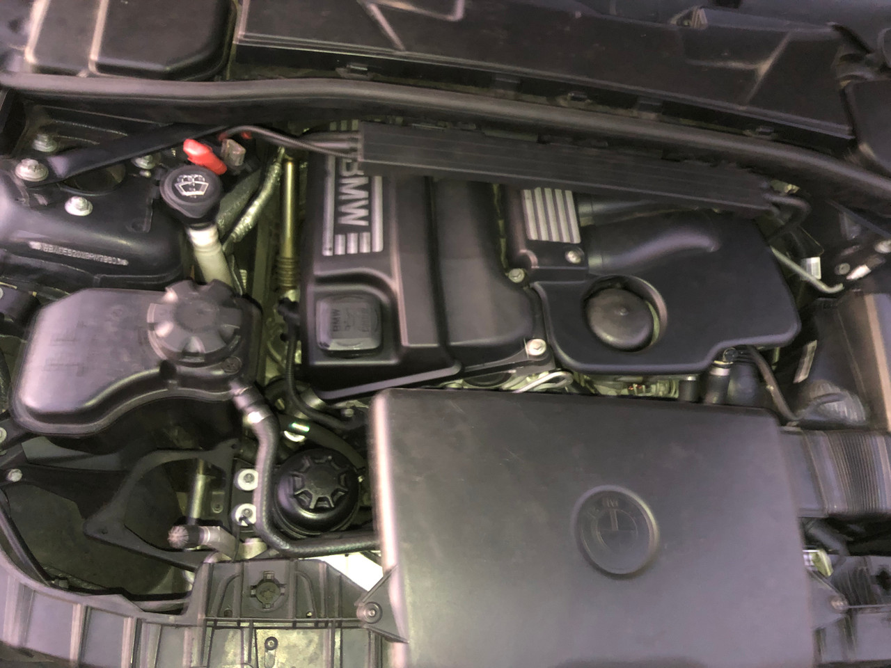BMW E87 E 90 M EARLY N46 B20 ENGINE TRAVELED 157682 KM - Parts 4 ...