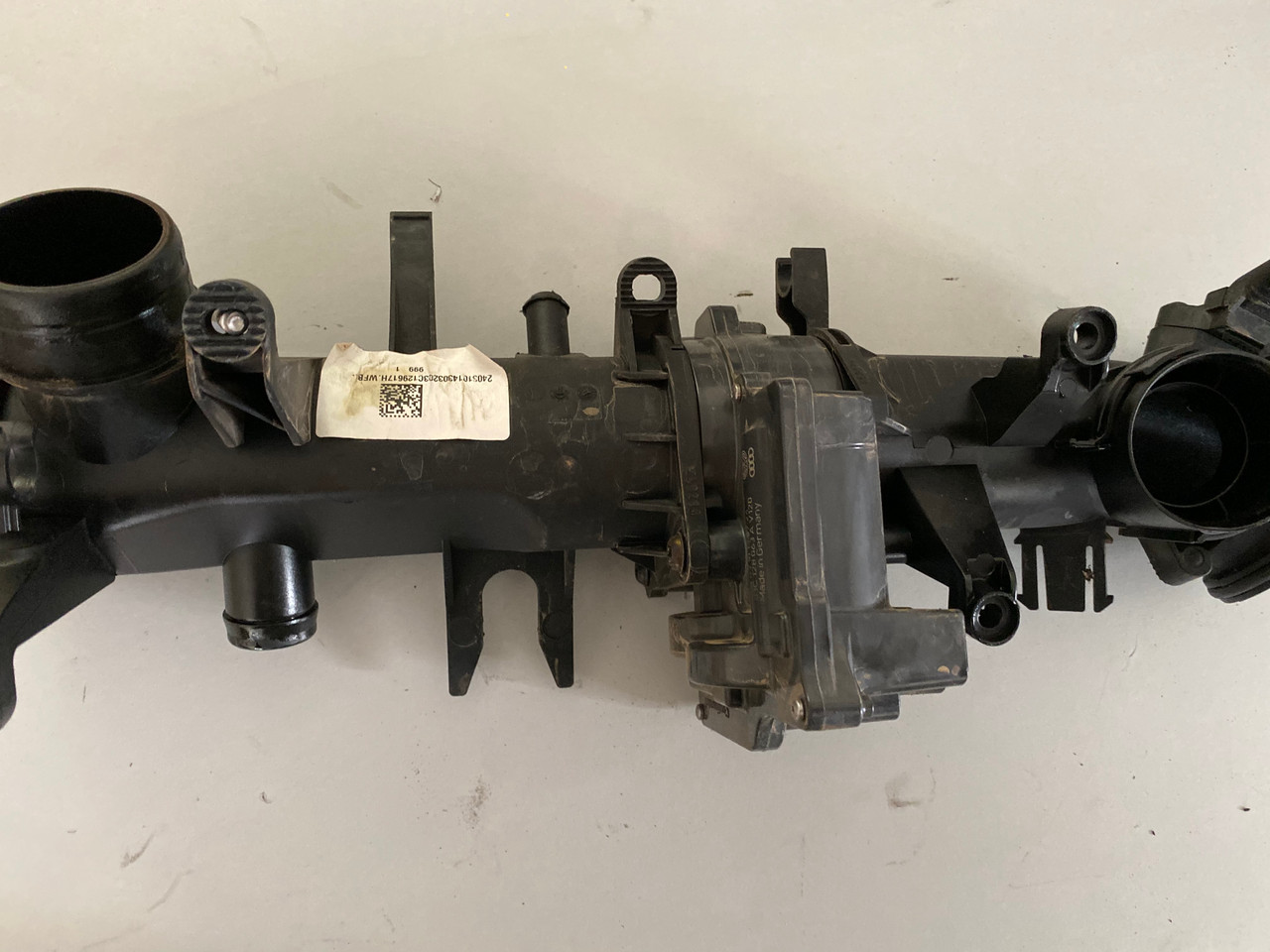 VW GOLF MK6 CAVD ENGINE USED AIR SUPPLY FLAP 03C 128 063 A - Parts 4 ...