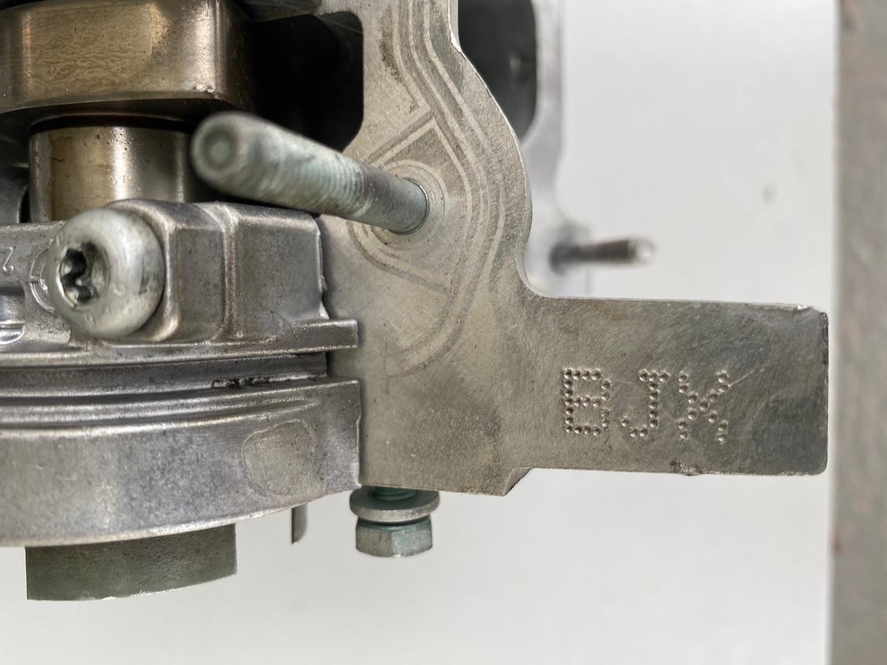 VW POLO 9N GTI BJX ENGINE RECO CYLINDER HEAD WITH CAMS 06A 103 373 AS ...