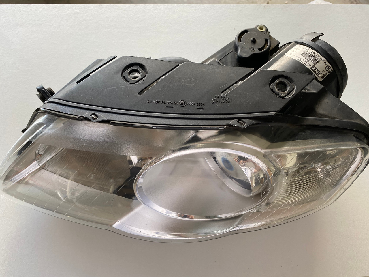 VW PASSAT 3C USED LH HEADLIGHT 3C0 941 005 AC - Parts 4 European Cars